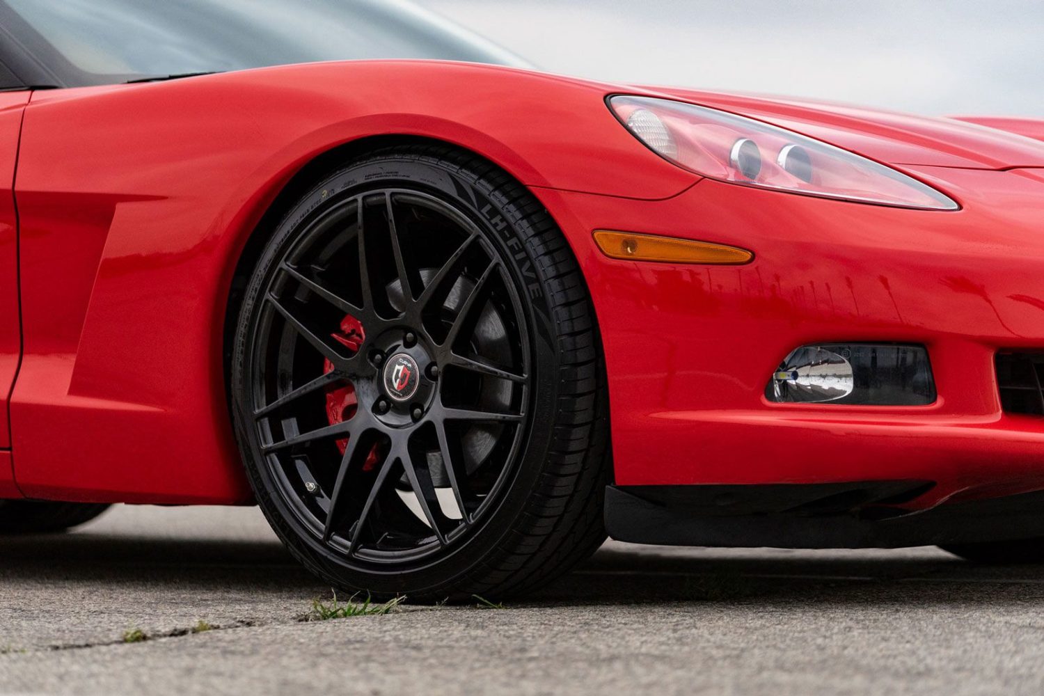 Chevrolet Corvette C6 Red Curva C300 | Wheel Front