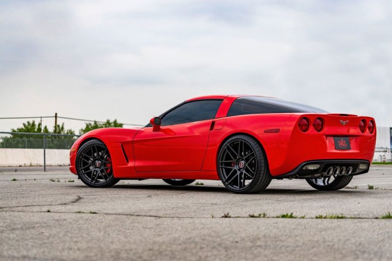 Chevrolet Corvette C6 Red Curva C300 | Wheel Front