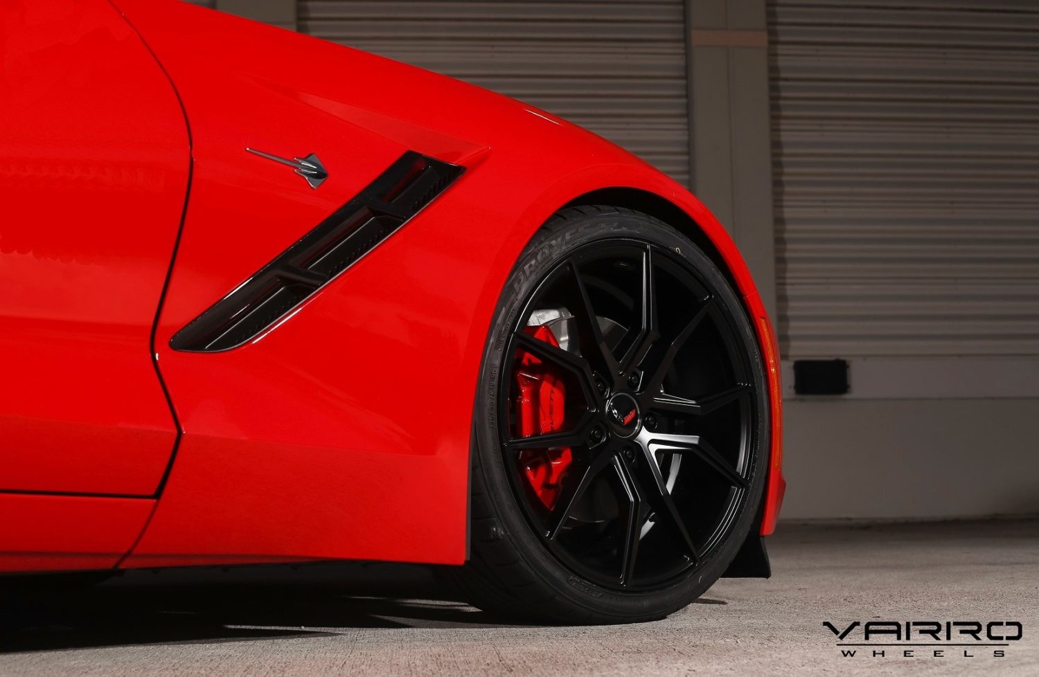 Chevrolet Corvette C7 Stingray Red Varro VD19 | Wheel Front