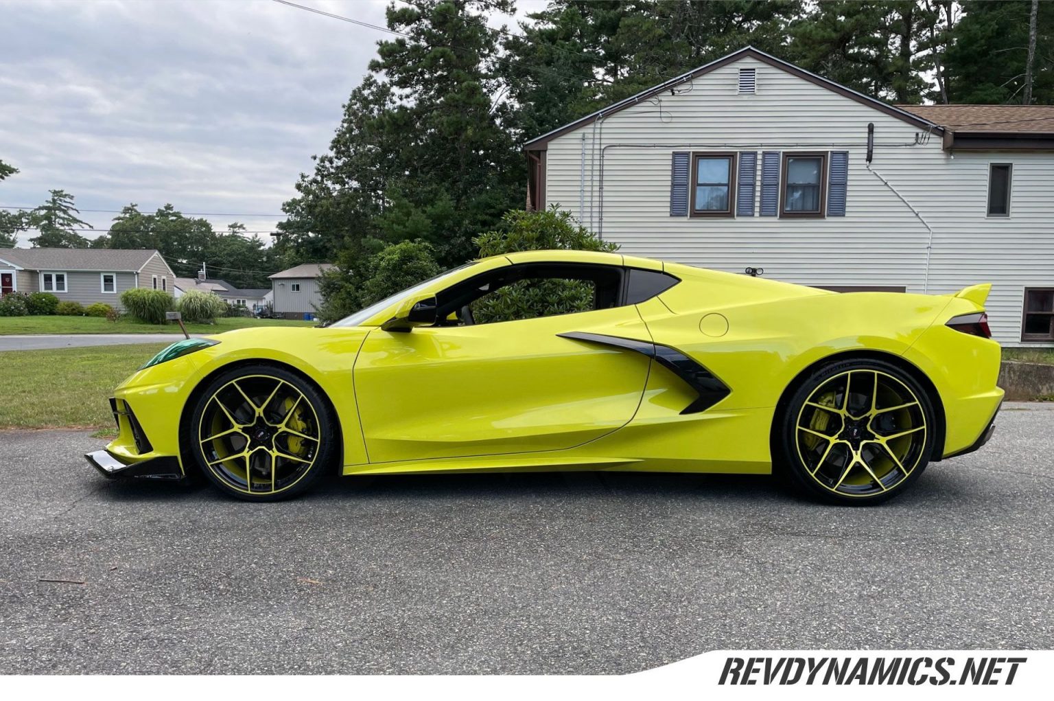 Chevrolet Corvette C8 Stingray Yellow Savini SV-F5 | Wheel Front