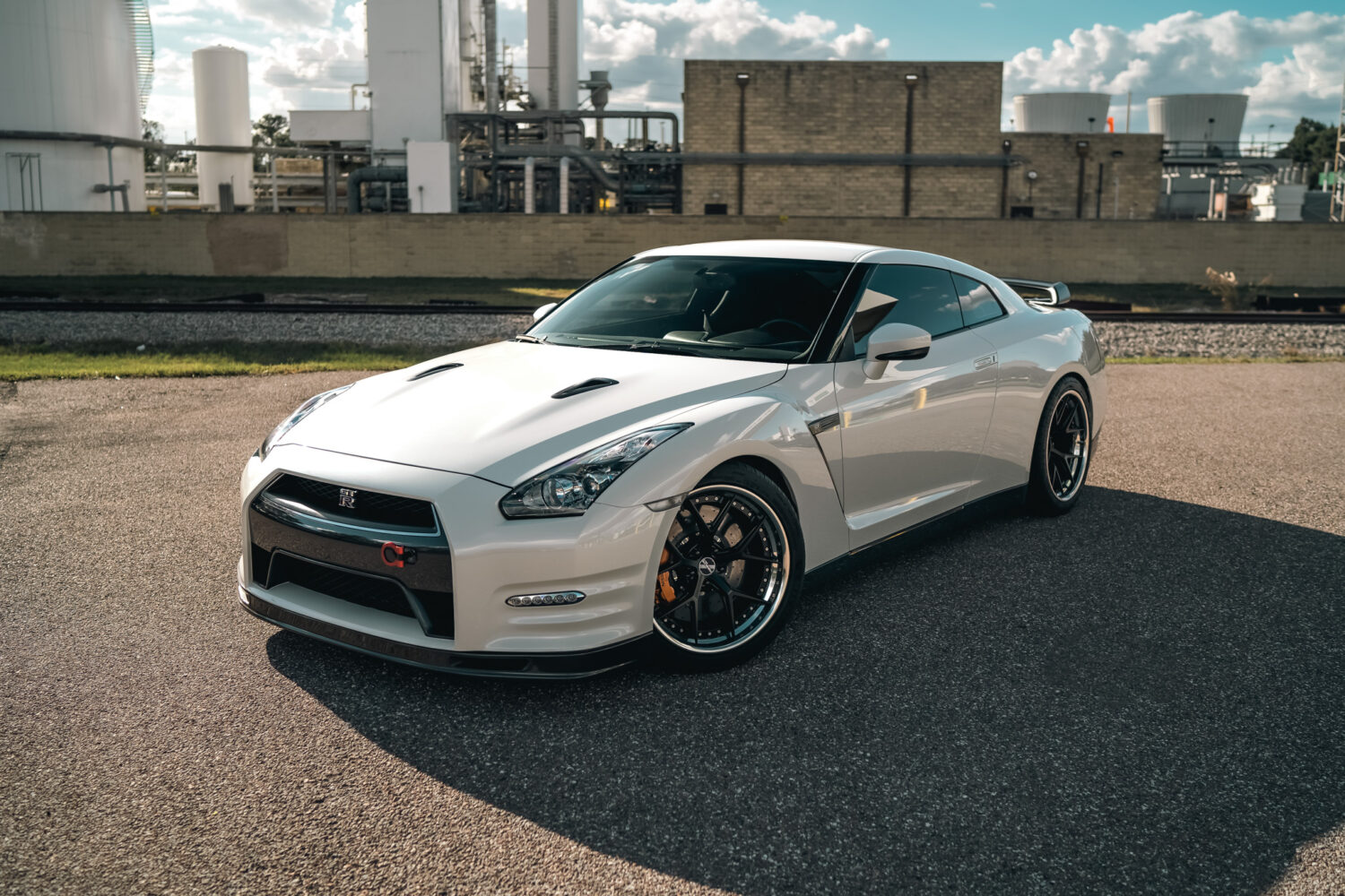 Nissan GT-R R35 White Forgelite FL1-M | Wheel Front