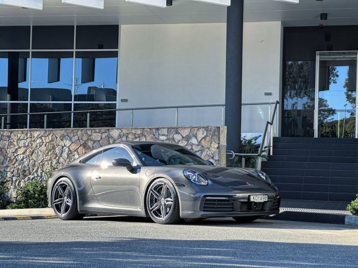 Porsche 911 Carrera 992 Grey Koya KT132 | Wheel Front