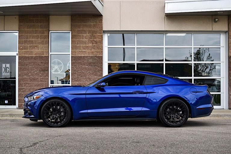 Ford Mustang S550 Blue TSW Sebring | Wheel Front