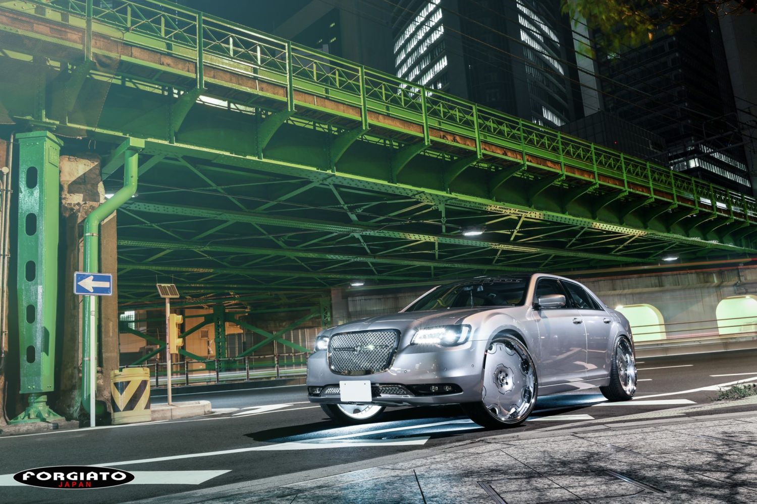 Chrysler 300C Silver Forgiato FIORE | Wheel Front