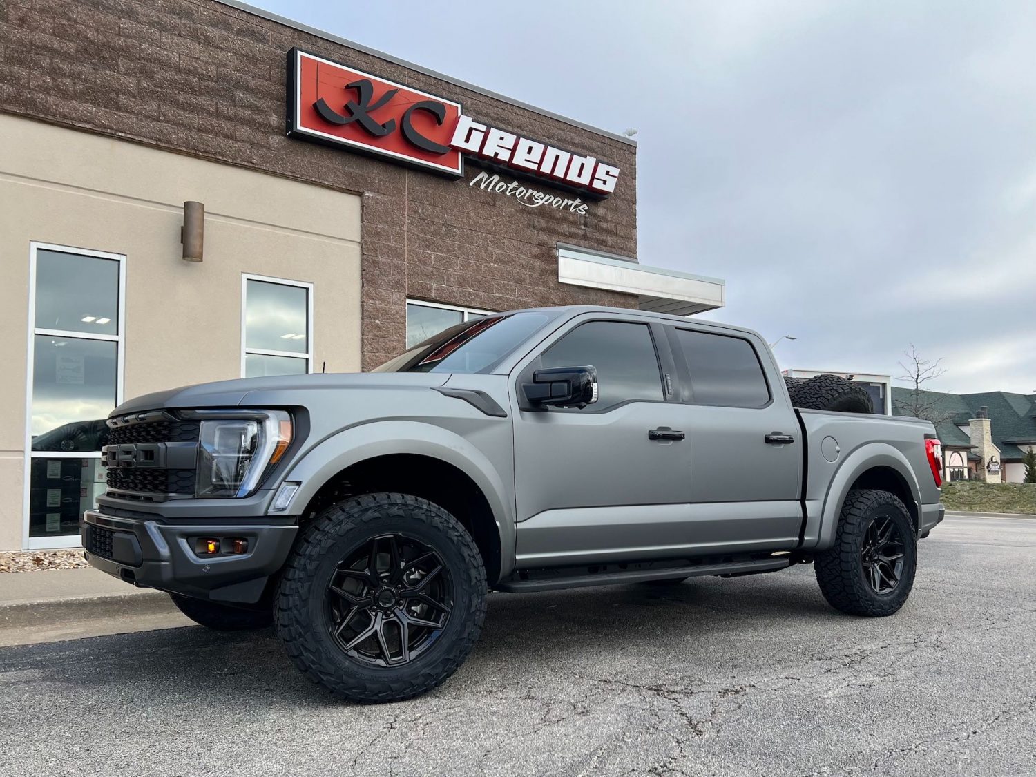 Ford F-150 Raptor Gen 3 Grey Fuel Off-Road Flux FC854MX | Wheel Front