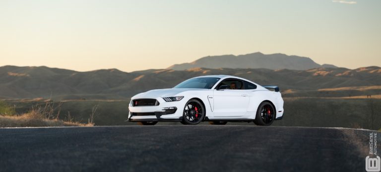 Ford Mustang S550 White Vorsteiner VFN-501 | Wheel Front