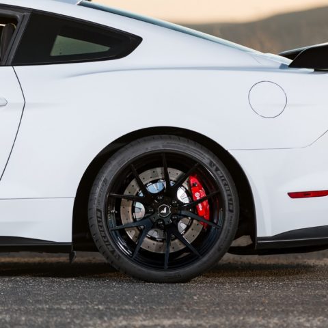 Ford Mustang S550 White Vorsteiner VFN-501 | Wheel Front