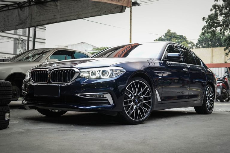 BMW 5 Series G30 Blue Rays Gram Lights AZURE 57CNA | Wheel Front