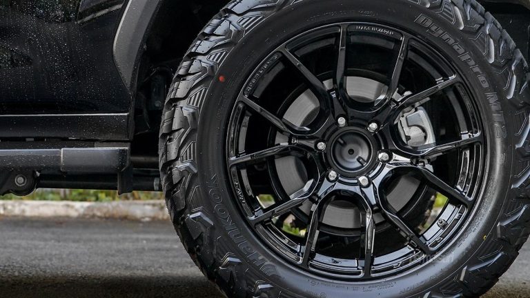 Toyota LandCruiser 300 Series Black Rays Gram Lights AZURE 57ANA ...