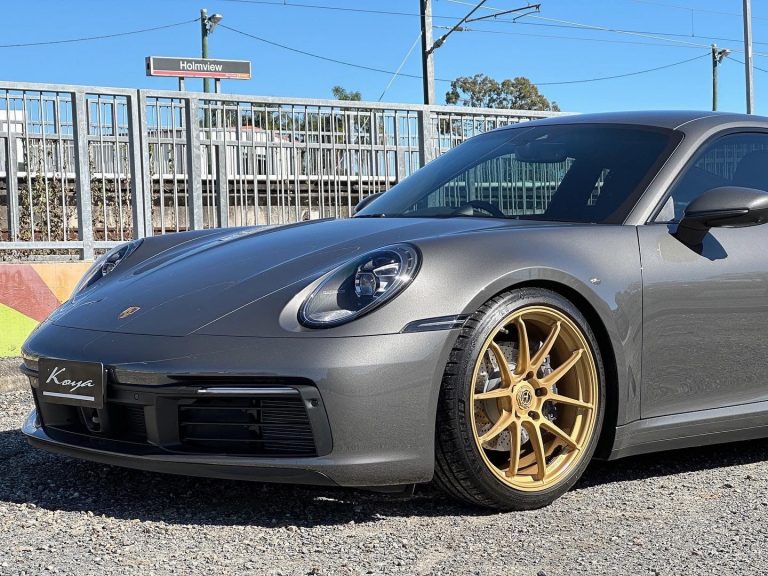 Porsche 911 Carrera 992 Grey Koya PR01 | Wheel Front