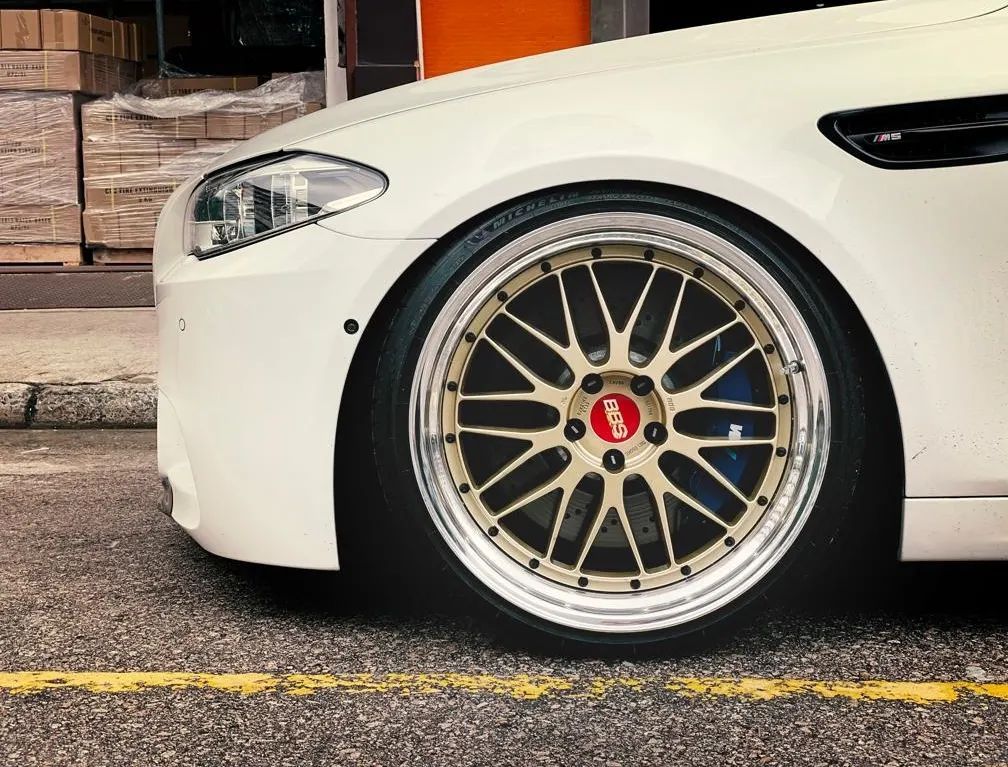 BMW M5 F10 White BBS LM