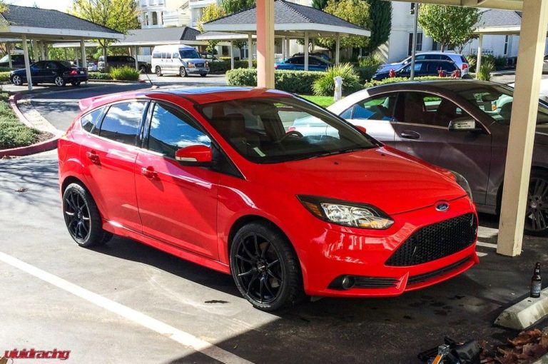 Ford Focus ST Mk3 Red WedsSport SA-10R | Wheel Front