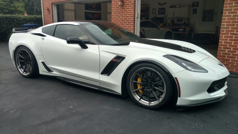 Chevrolet Corvette C7 Z06 White Signature SV303S | Wheel Front