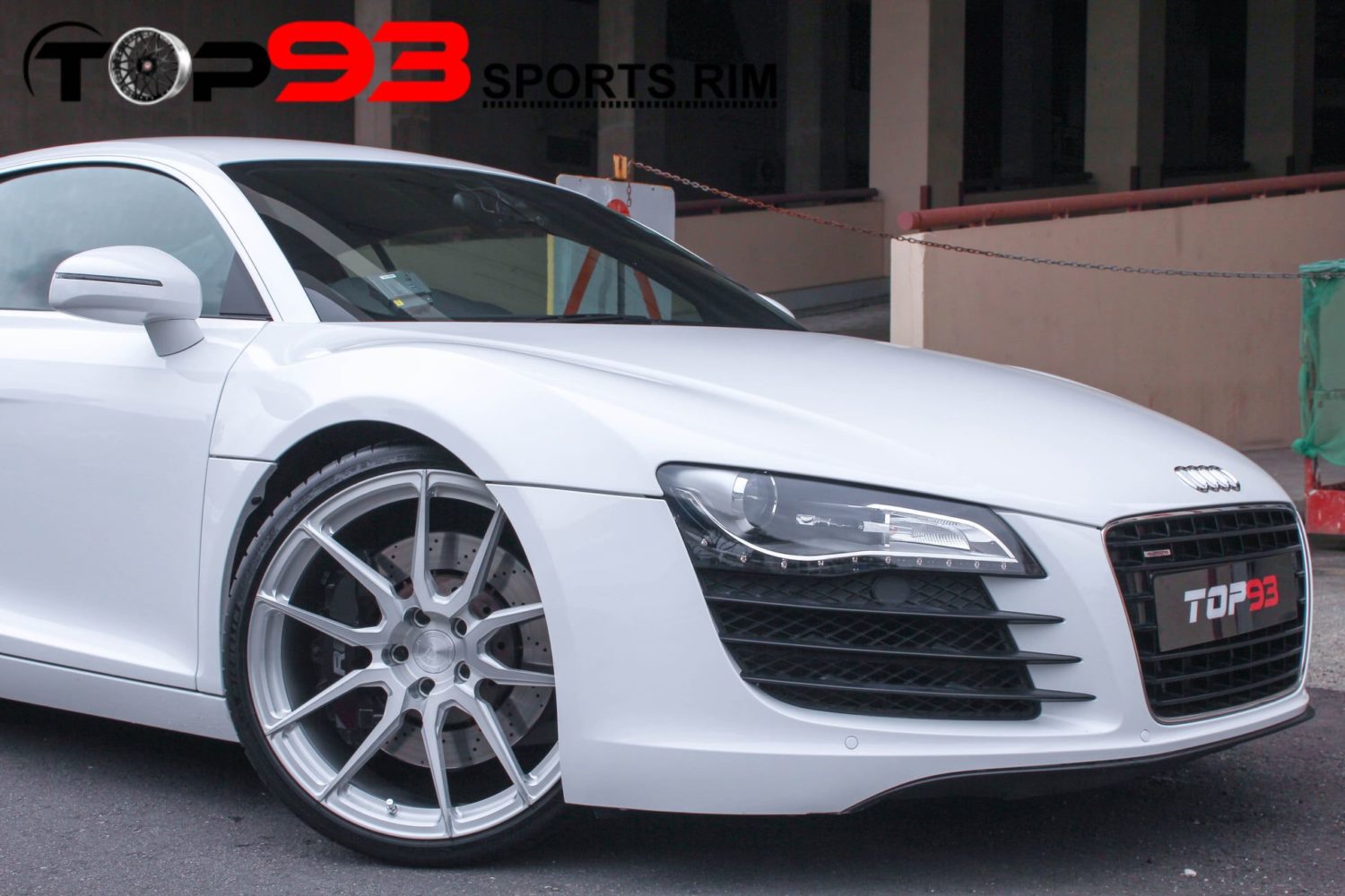 Audi R8 4.2 V8 White BC Forged EH172 | Wheel Front