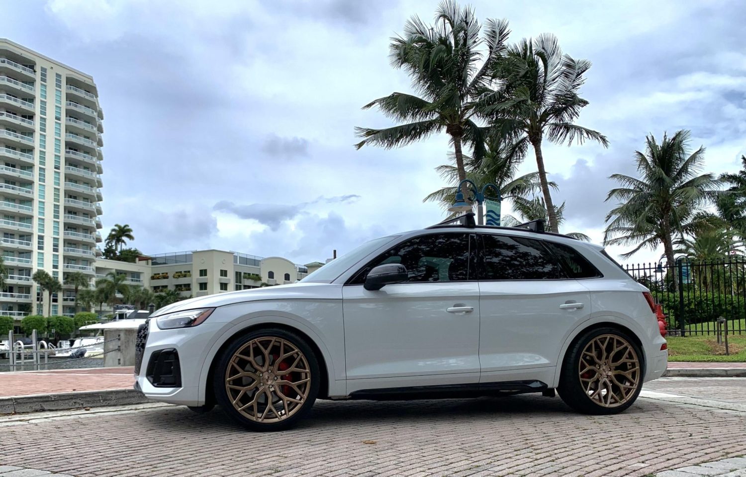 Audi SQ5 B9.5 White Niche Mazzanti M263 | Wheel Front