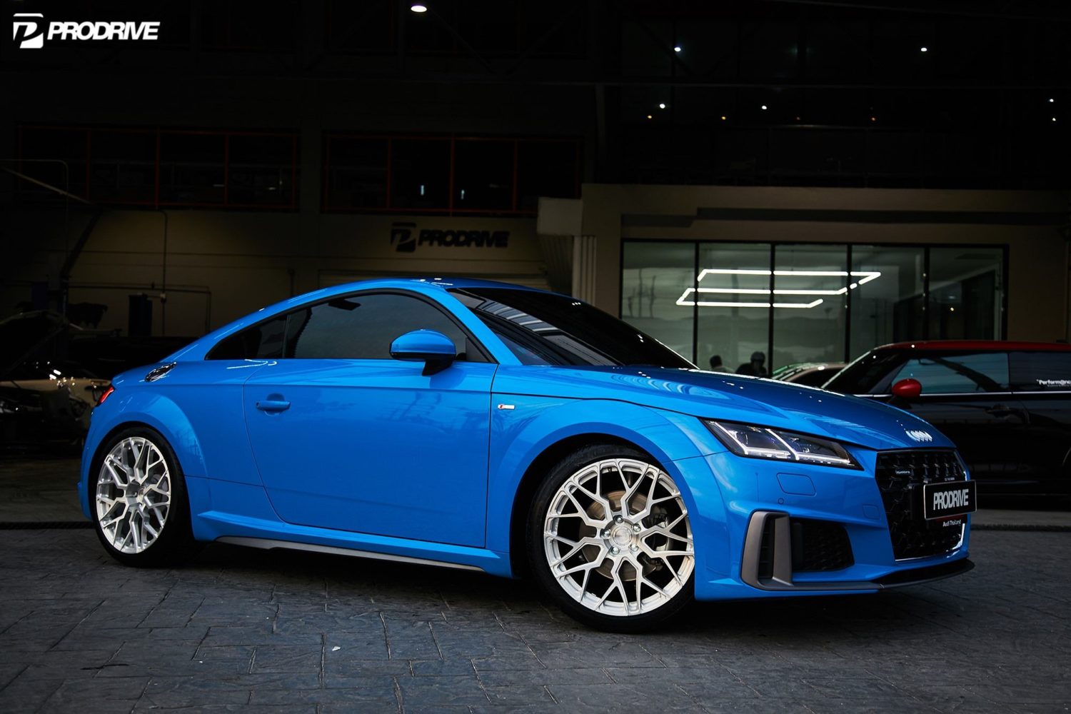 Audi TT 8S Blue BC Forged EH176 | Wheel Front