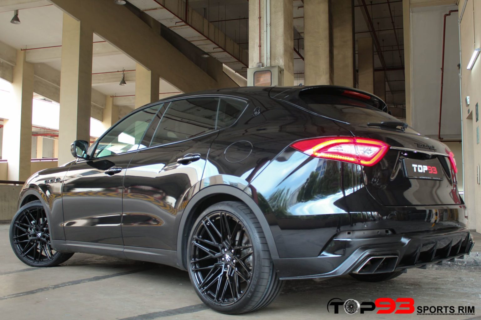 Maserati Levante Black BC Forged EH186 | Wheel Front