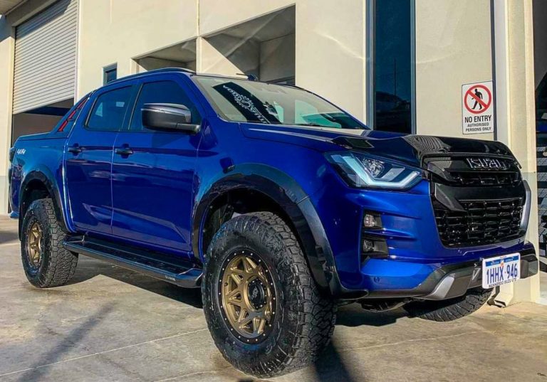 Isuzu D-MAX Blue Dirty Life THEORY 9305 | Wheel Front