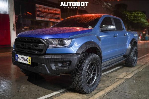 Ford Ranger Raptor Blue KMC KM544 Mesa | Wheel Front