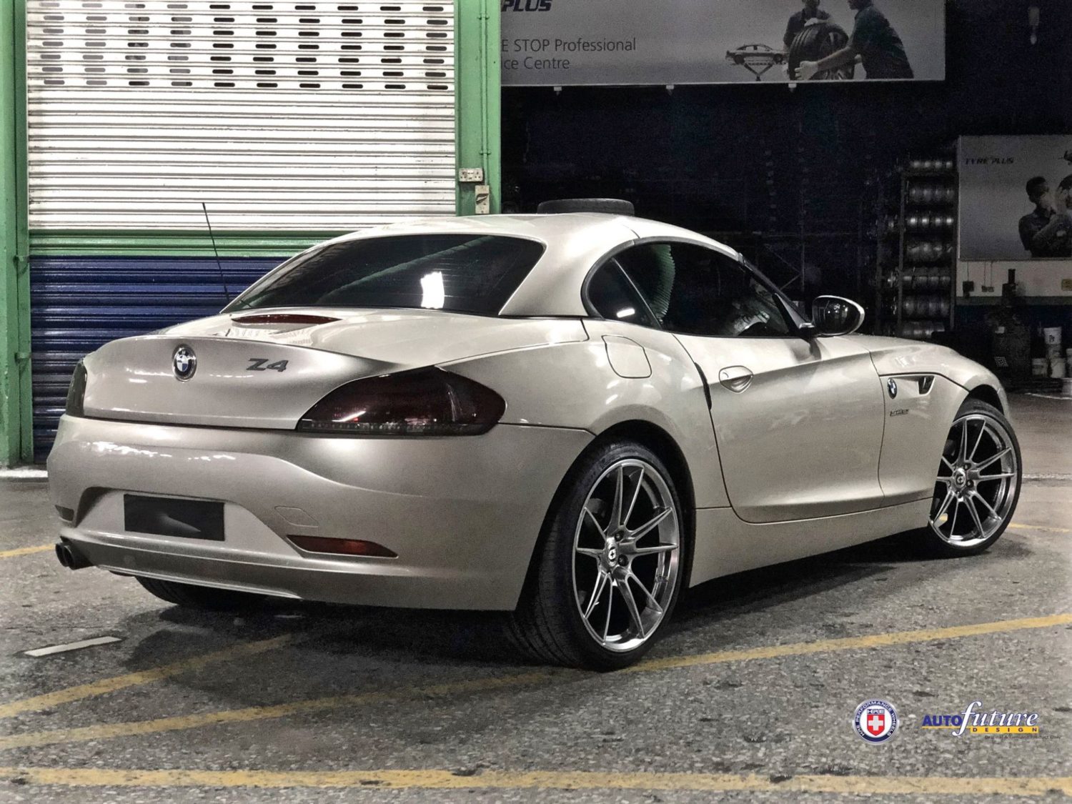 BMW Z4 E89 Bronze with HRE FF04 Aftermarket Wheels | Wheel Front