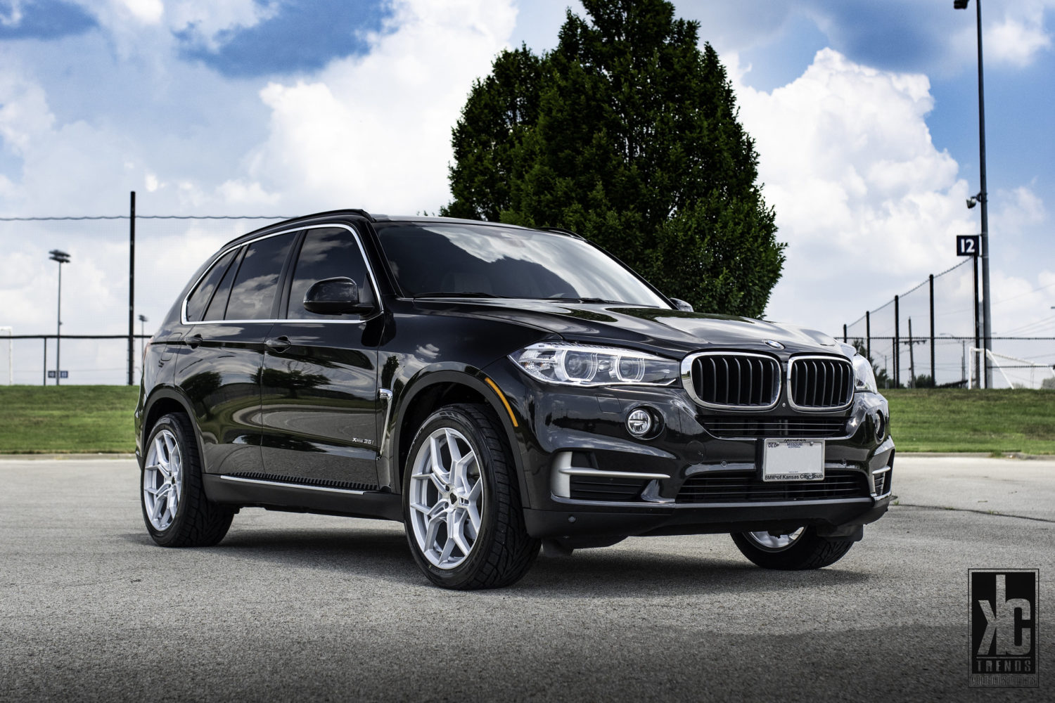 BMW X5 F15 Black Blaque Diamond BD-F25 | Wheel Front