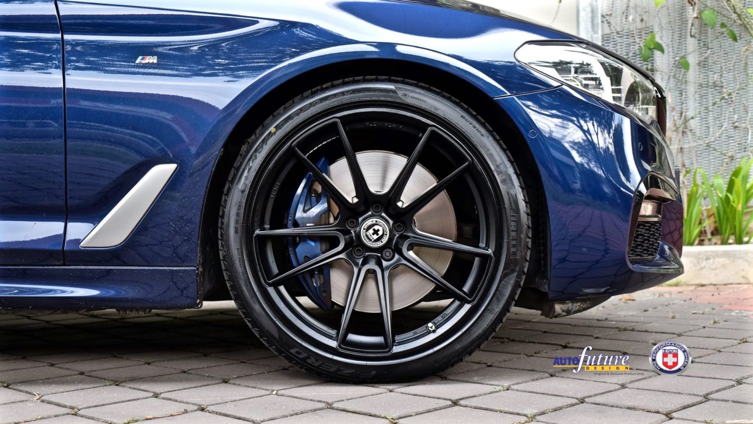 BMW 5 Series 540i G30 Blue with HRE FF04 Aftermarket Wheels | Wheel Front
