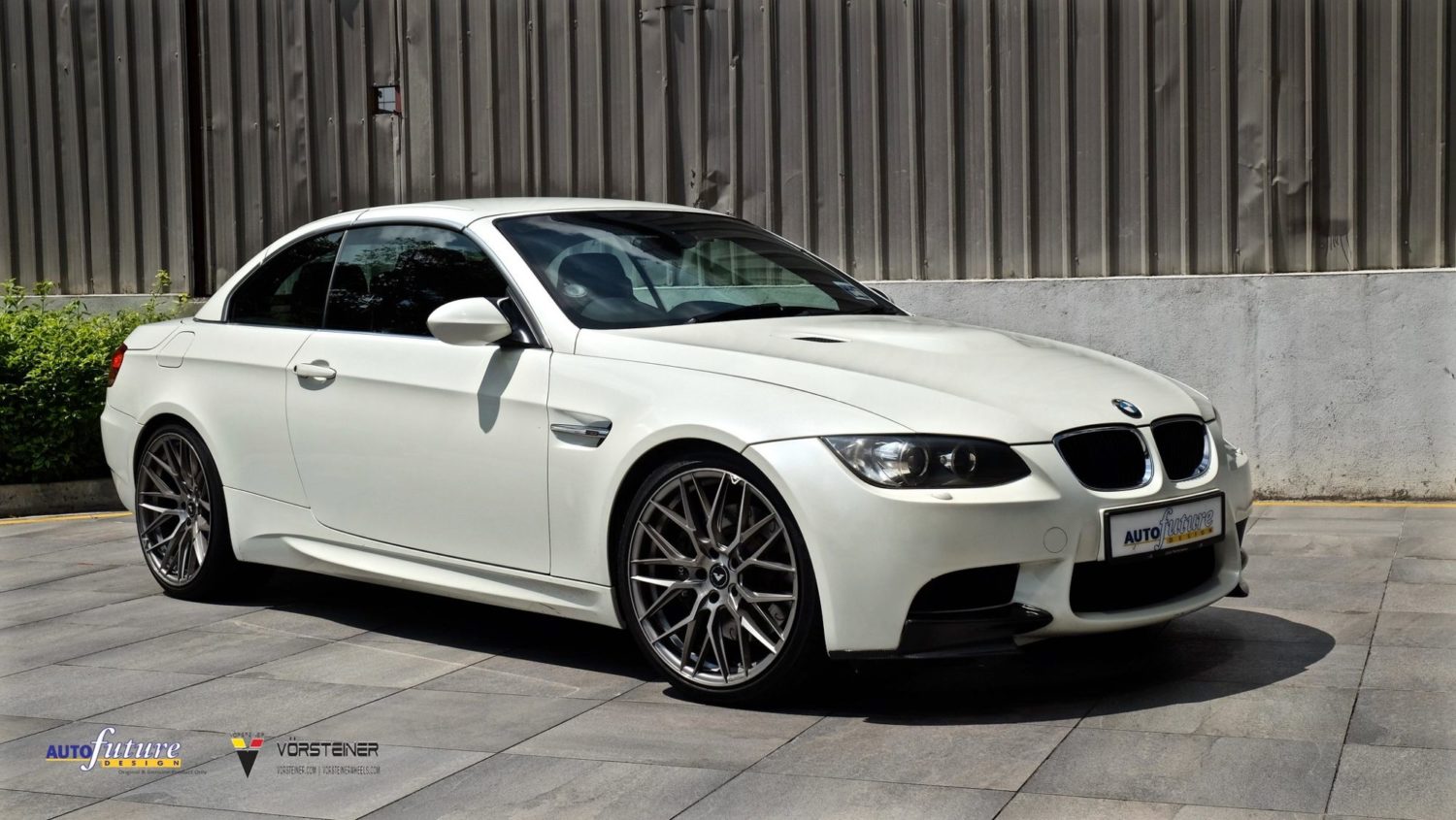 BMW M3 E93 White with Vorsteiner V-FF 107 Aftermarket Wheels | Wheel Front