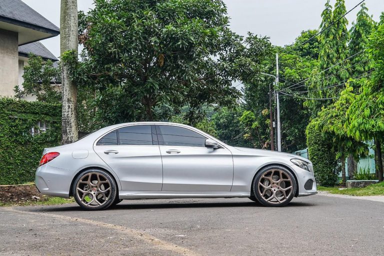 Mercedes-Benz C-Class C250 W205 Silver with Vossen CG-205 Aftermarket ...