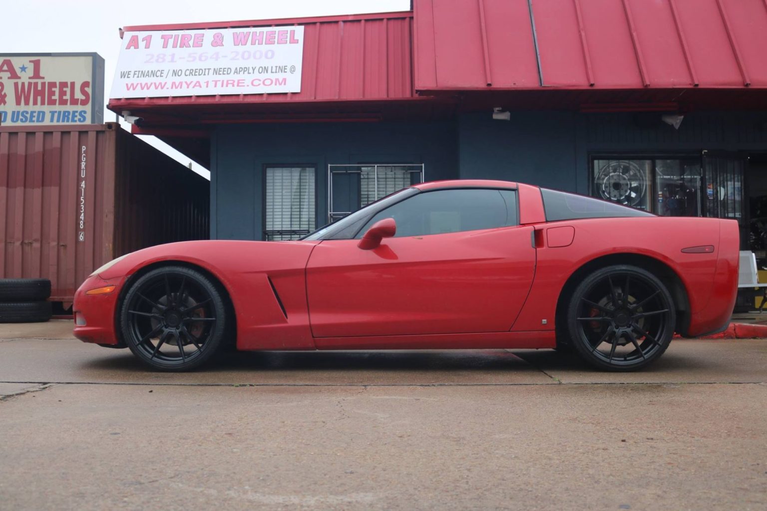 Chevrolet Corvette C6 Red with Black Rohana RF2 | Wheel Front