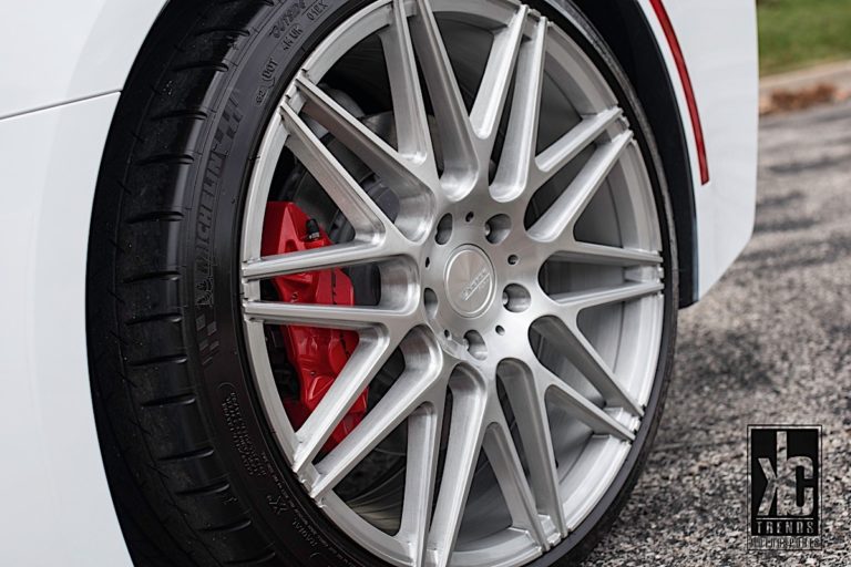 Chevrolet Corvette C7 Stingray White Verde VFF01 | Wheel Front