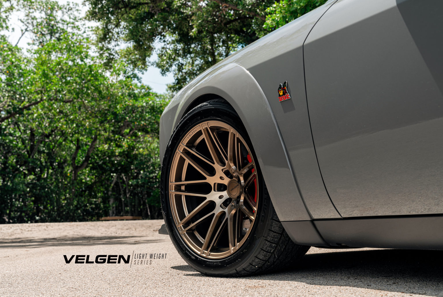 Dodge Challenger SRT Widebody Grey with Bronze Velgen VF9 | Wheel Front