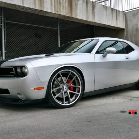 Dodge Challenger SRT8 Silver with Nutek Wheels 755 Aftermarket Wheels ...