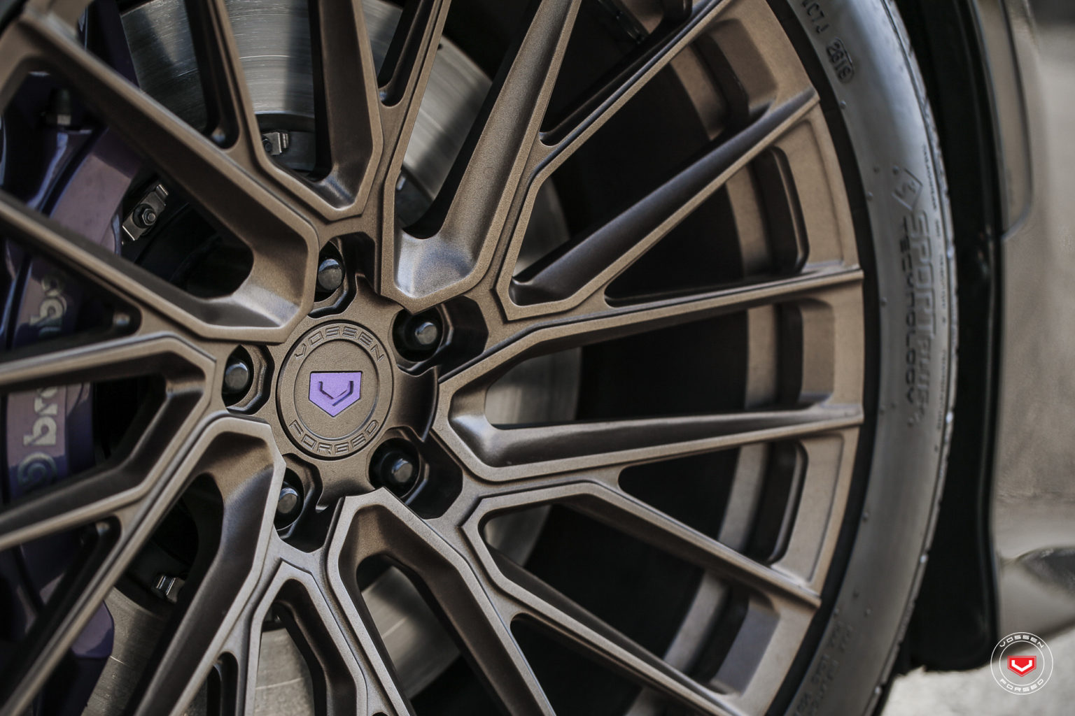 Dodge Charger Hellcat Grey Vossen EVO-6T | Wheel Front