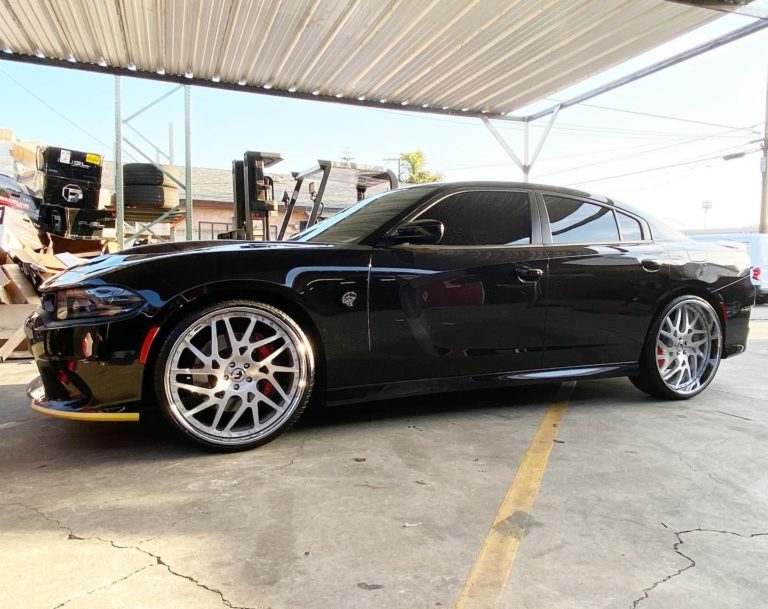Dodge Charger SRT8 Hellcat Black Forgiato Maglia-2-ECL | Wheel Front