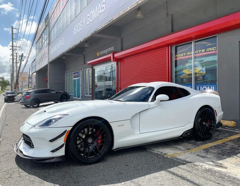 Dodge Viper GTS White Forgestar F14 | Wheel Front