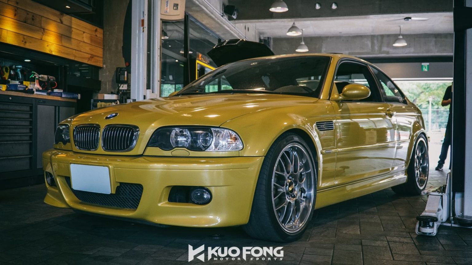 BMW M3 E46 Phoenix Yellow BBS RS-GT | Wheel Front