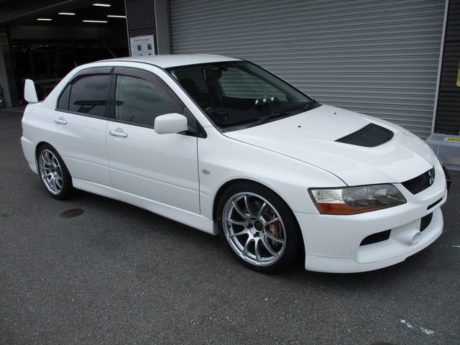 Mitsubishi Evolution IX White Advan RZ | Wheel Front