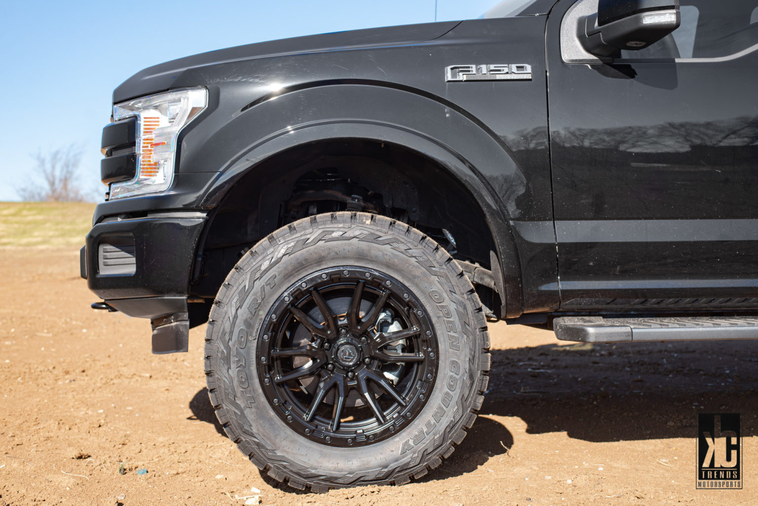 Ford F-150 Black Fuel Off-Road Rebel 6 D679 | Wheel Front