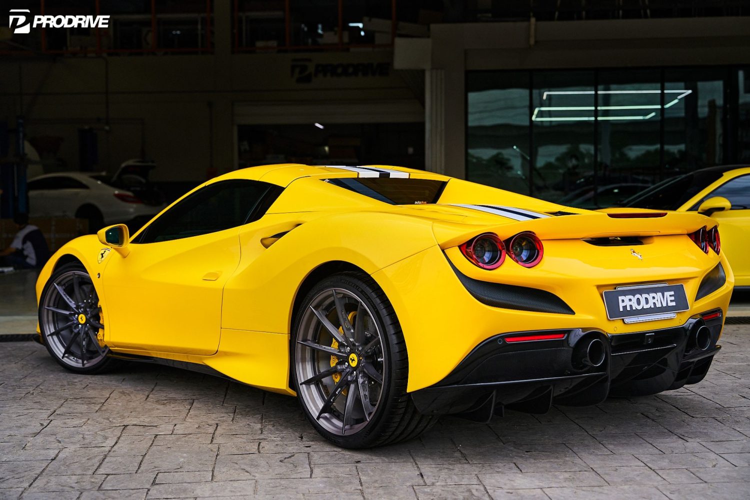 Ferrari F8 Tributo Spider Yellow BC Forged HCX02 | Wheel Front