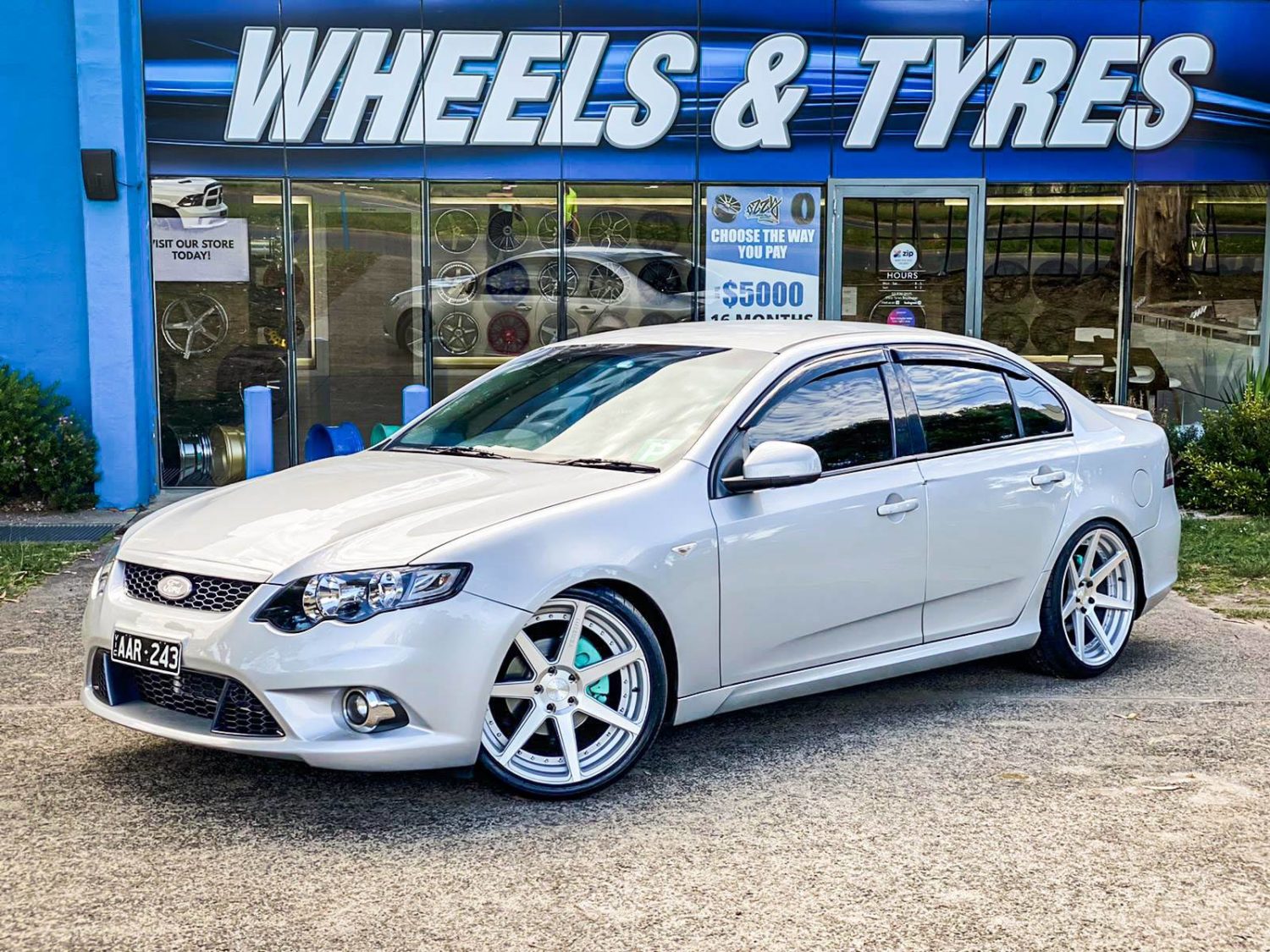 Ford Falcon FG Silver Vertini Dynasty | Wheel Front