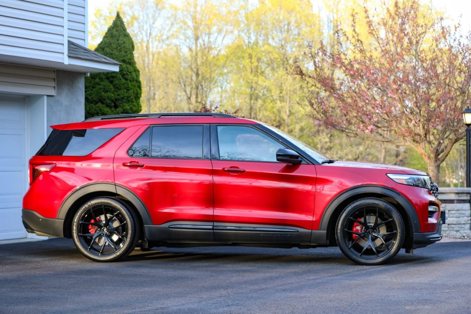 2020 Ford Explorer ST Red BC Forged RZ21 | Wheel Front