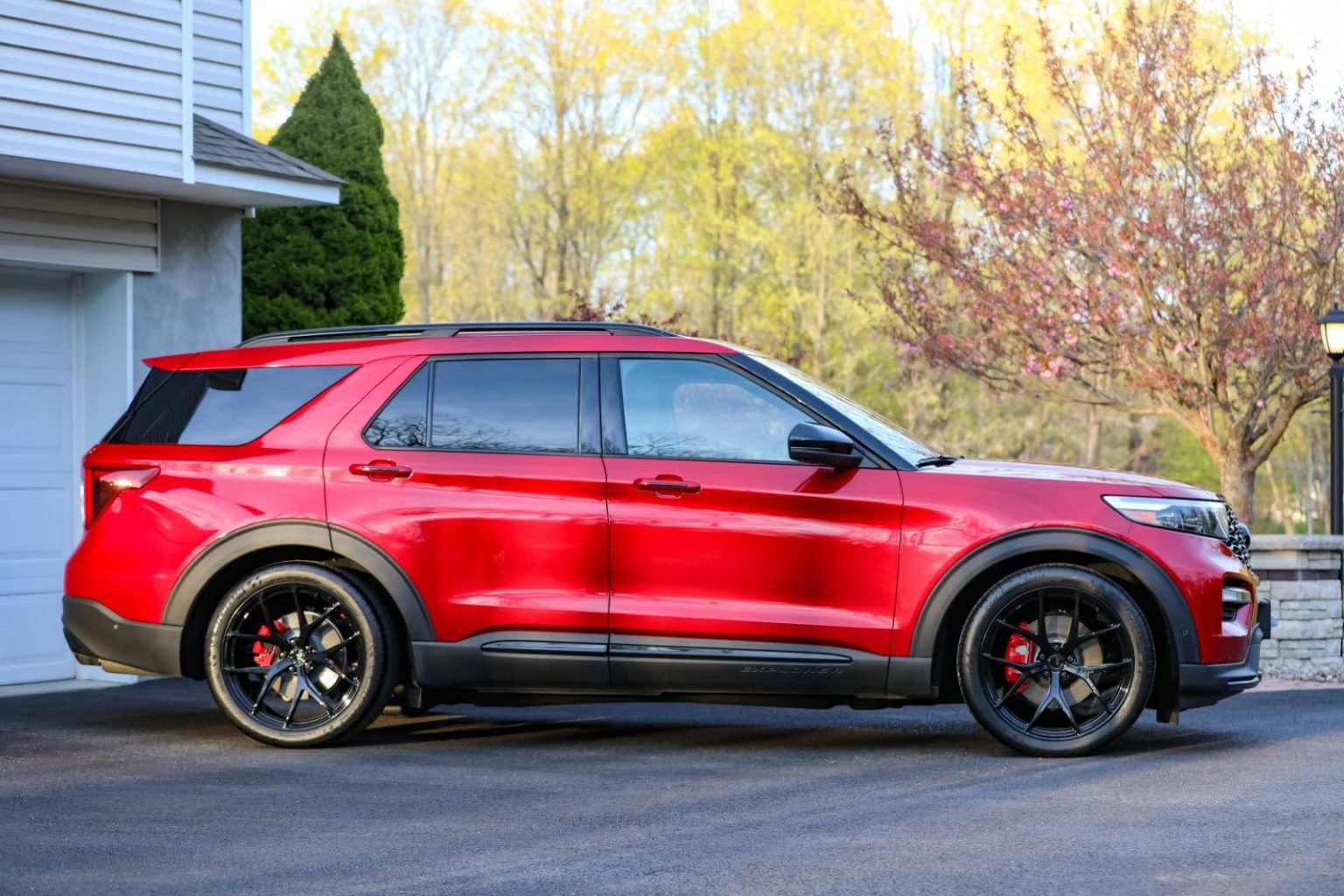 2020 Ford Explorer ST Red BC Forged RZ21 | Wheel Front