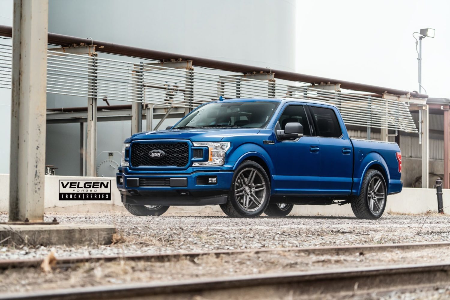 Ford F-150 Blue Velgen VFT6 | Wheel Front