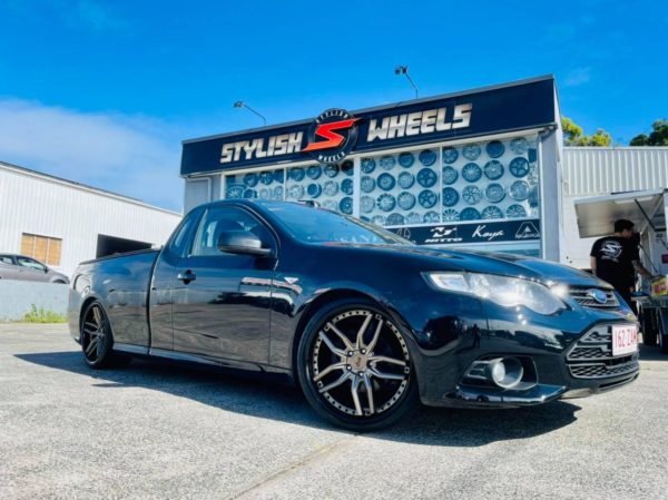 Ford Falcon FG XR6 Black Niche Methos M195 | Wheel Front