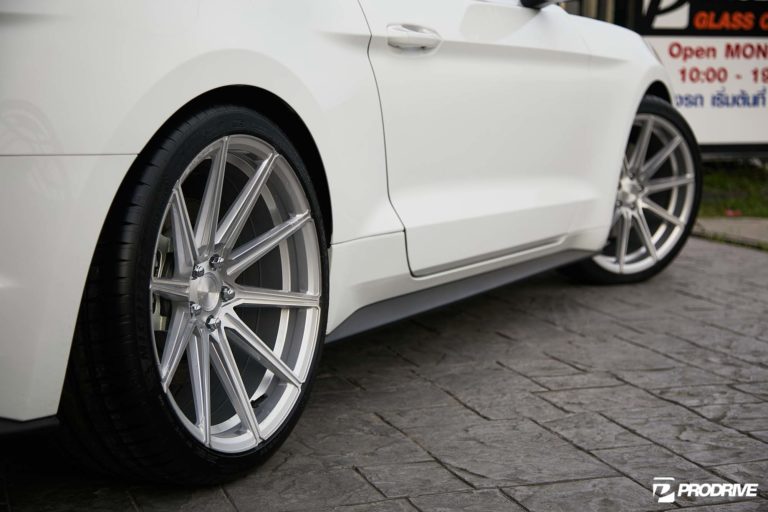 Ford Mustang GT S550 White Stance SF09 | Wheel Front