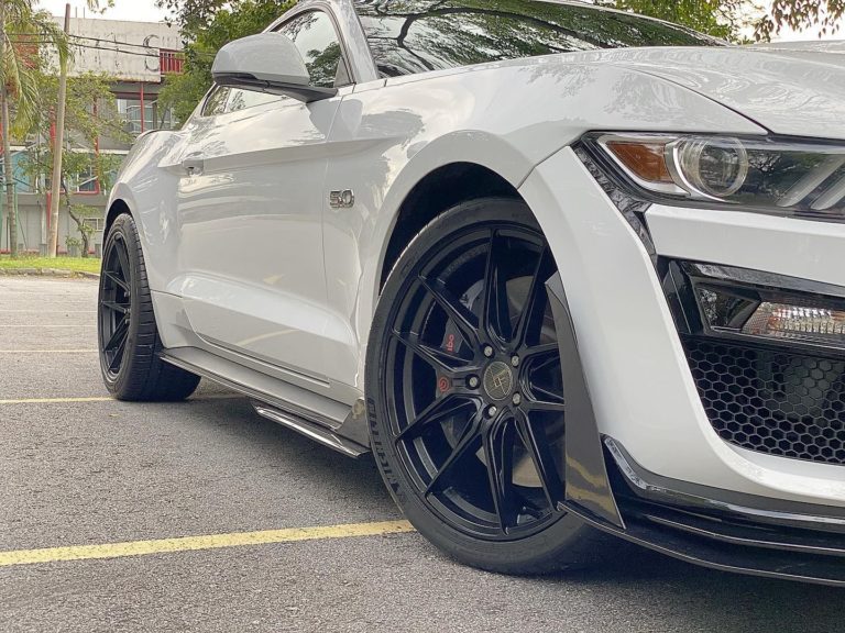 Ford Mustang GT S550 White 305 Forged FT113 | Wheel Front