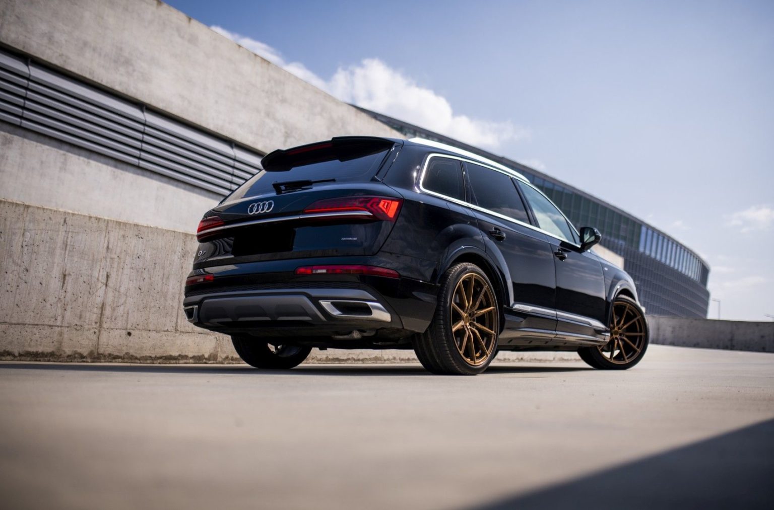 Audi Q7/SQ7 Black Concaver CVR4 | Wheel Front