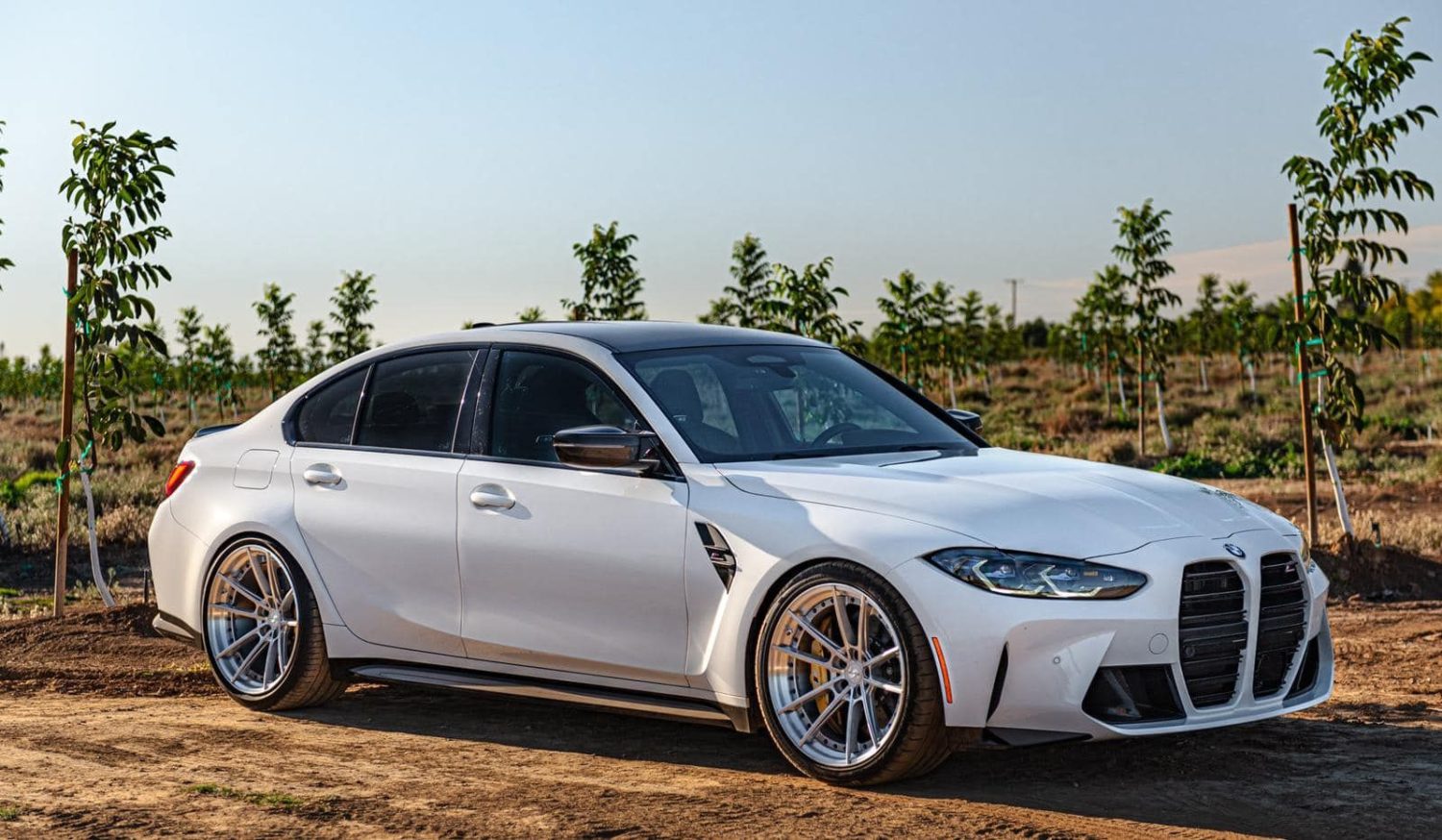 BMW M3 G80 White Signature SV310S | Wheel Front