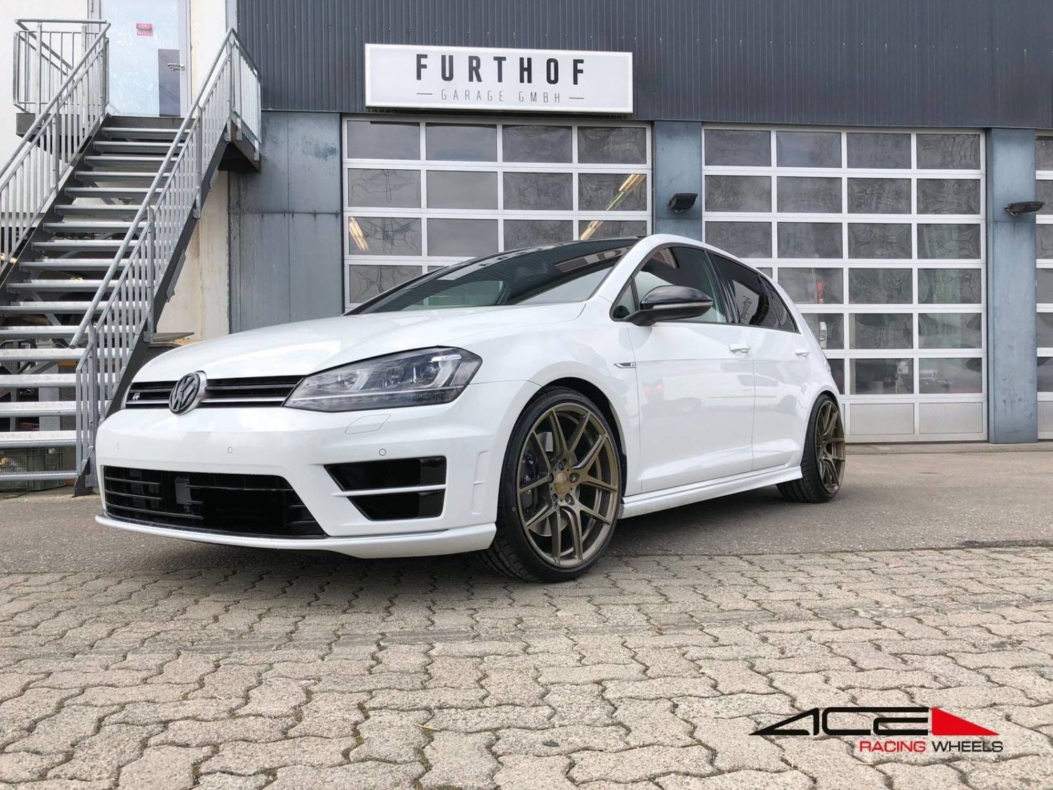 Volkswagen Golf R Mk7 White with Bronze Ace Alloy AFF02 | Wheel Front