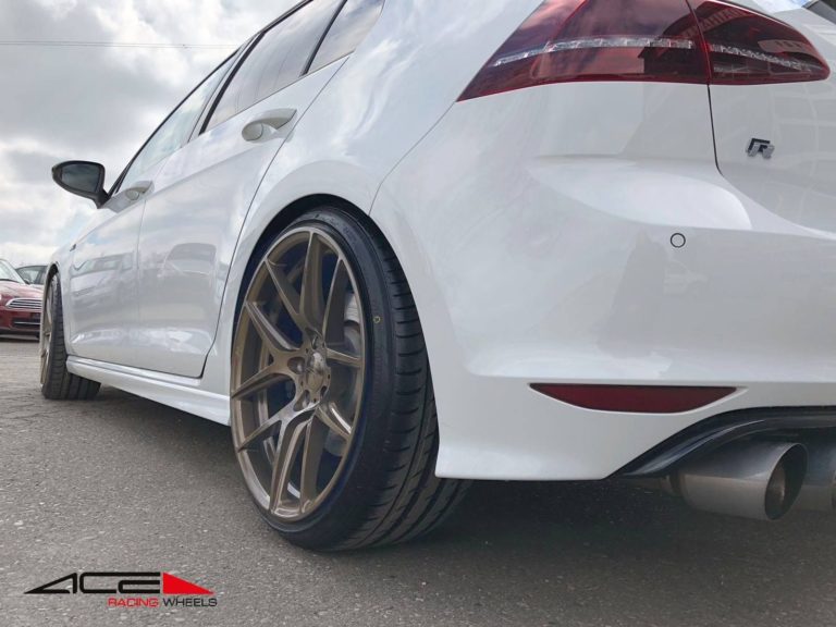 Volkswagen Golf R Mk7 White with Bronze Ace Alloy AFF02 | Wheel Front